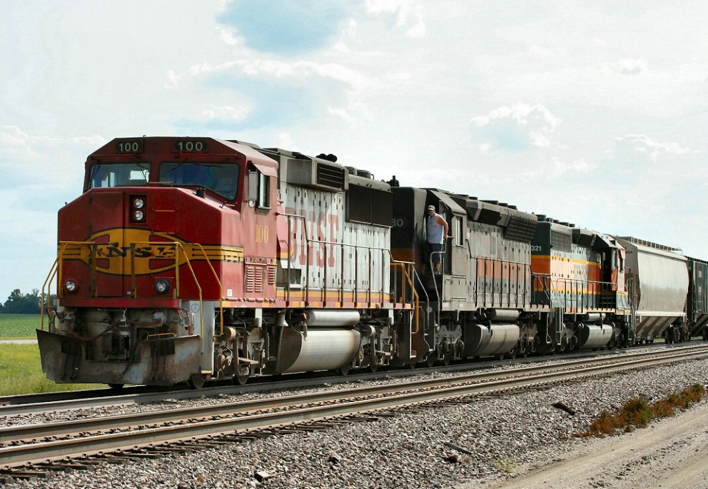 BNSF 100